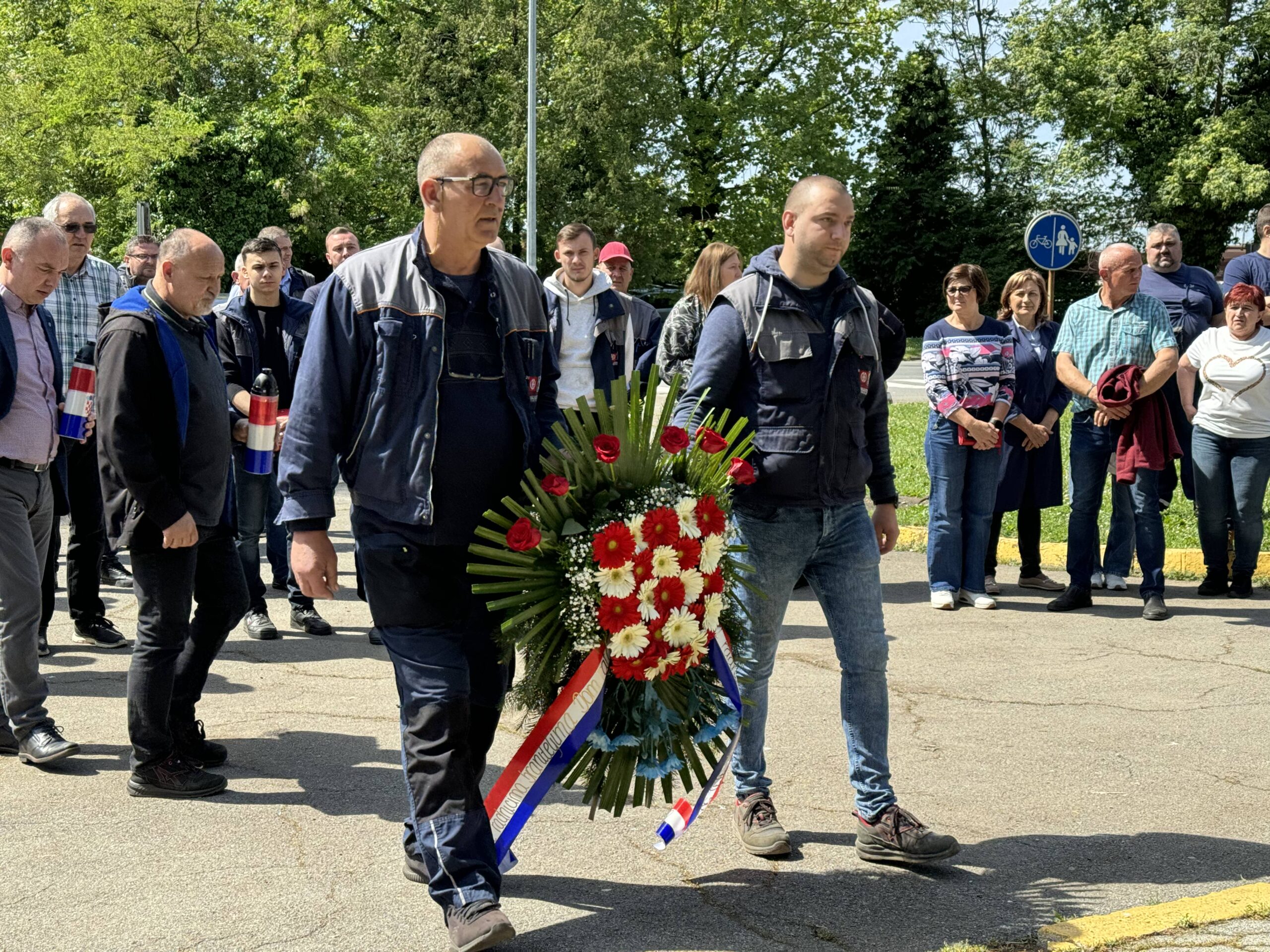 In Memory with brave workers of Đuro Đaković Special Vehicles - Đuro ...